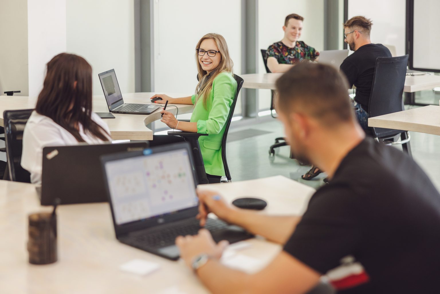Expert Data Analytics & Strategy Consulting | Multishoring